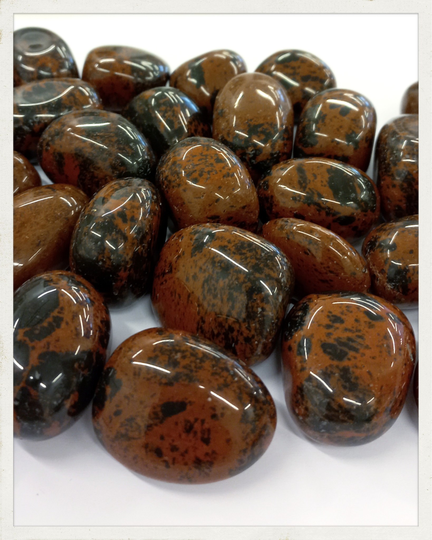 ¿QUÉ ES LA OBSIDIANA, CÓMO SE FORMA LA OBSIDIANA Y QUÉ VARIEDADES DE ...